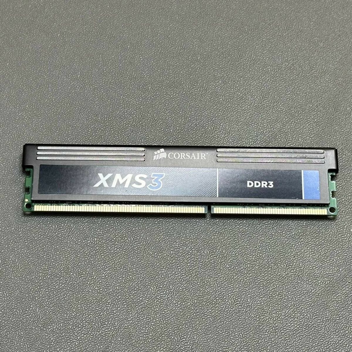 Оперативная память Corsair XMS 8 ГБ DDR3 1600 МГц DIMM CL11 CMX8GX3M1A1600C11