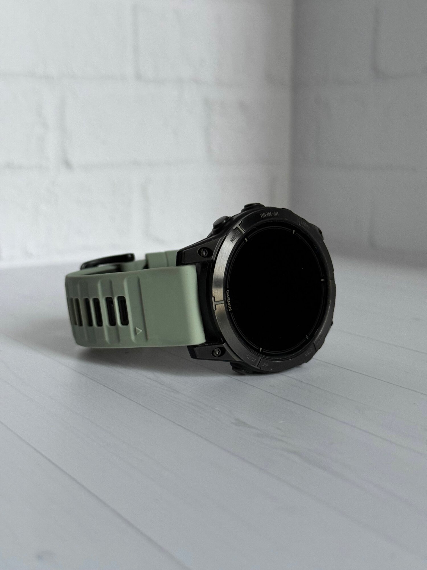 Силиконовый Рremium ремешок для Garmin Quickfit шириной 22 мм в дизайне Fenix 8 (серо-зеленый)