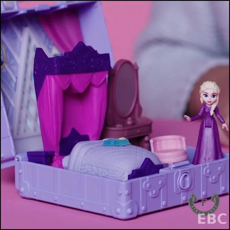 Эксклюзивный игровой набор по мотивам Frozen Дисней с куклами Анны и Эльзы в шкатулке