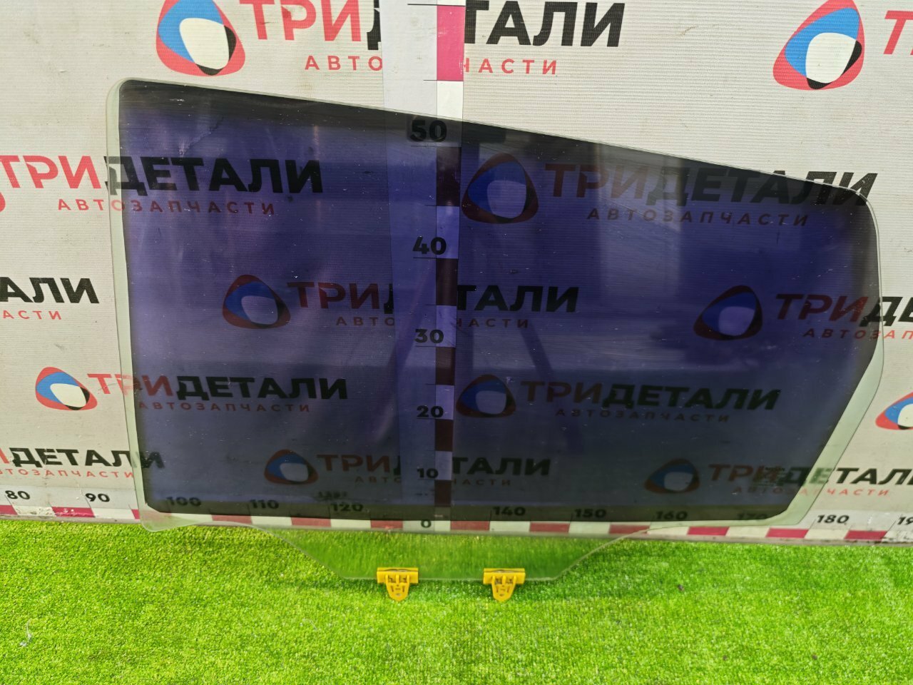 Стекло двери Nissan Qashqai 1.6 HR16 2011 задн. лев. (б/у)