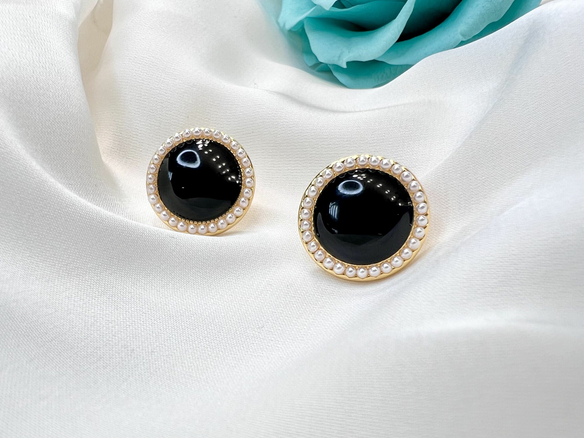 Серьги пусеты, эмаль