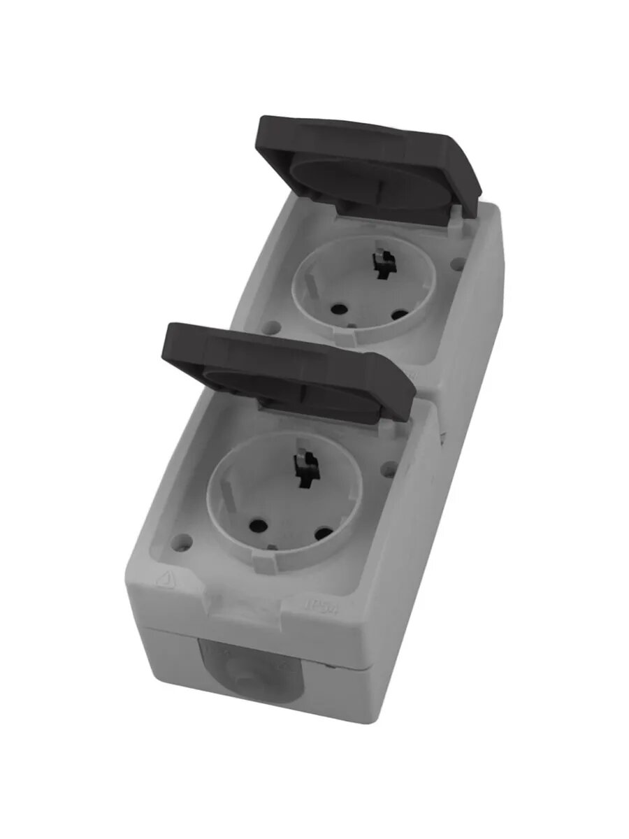 Розетка двойная с крышкой уличная накладная IP54