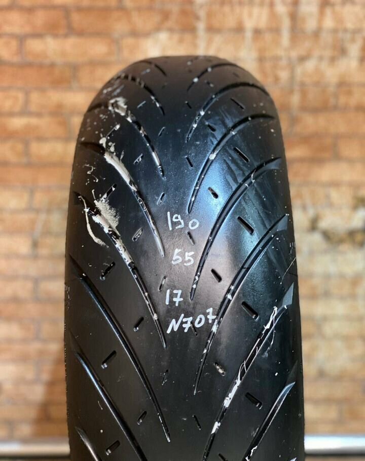 Мотошина 190/55 R17 Metzeler Roadtec 01 No707