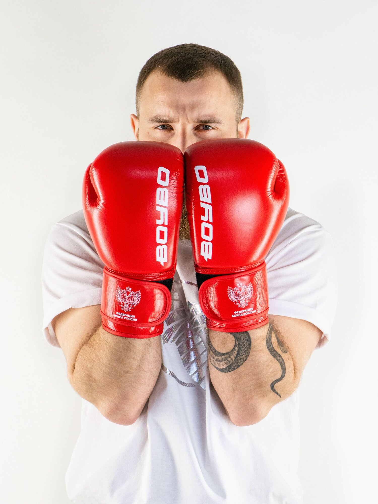Перчатки боксерские BoyBo TITAN, IB-23-1, кожа (одобрены ФБР) красные (12 oz)