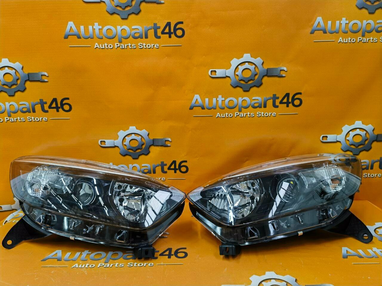 Фары передние левая и правая черная Рено Каптюр Renault Kaptur 16-22 Электрокорректор