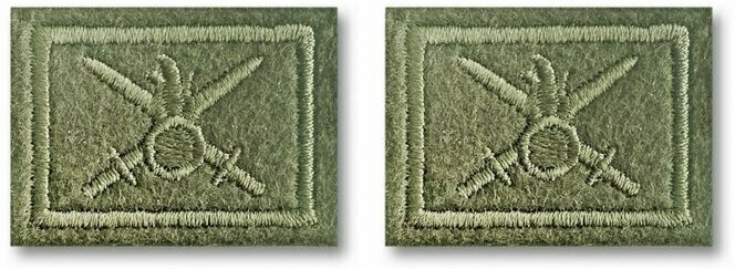 Петлицы сухопутных войск, полевые. С липучкой. Размер 35x25 мм по вышивке.