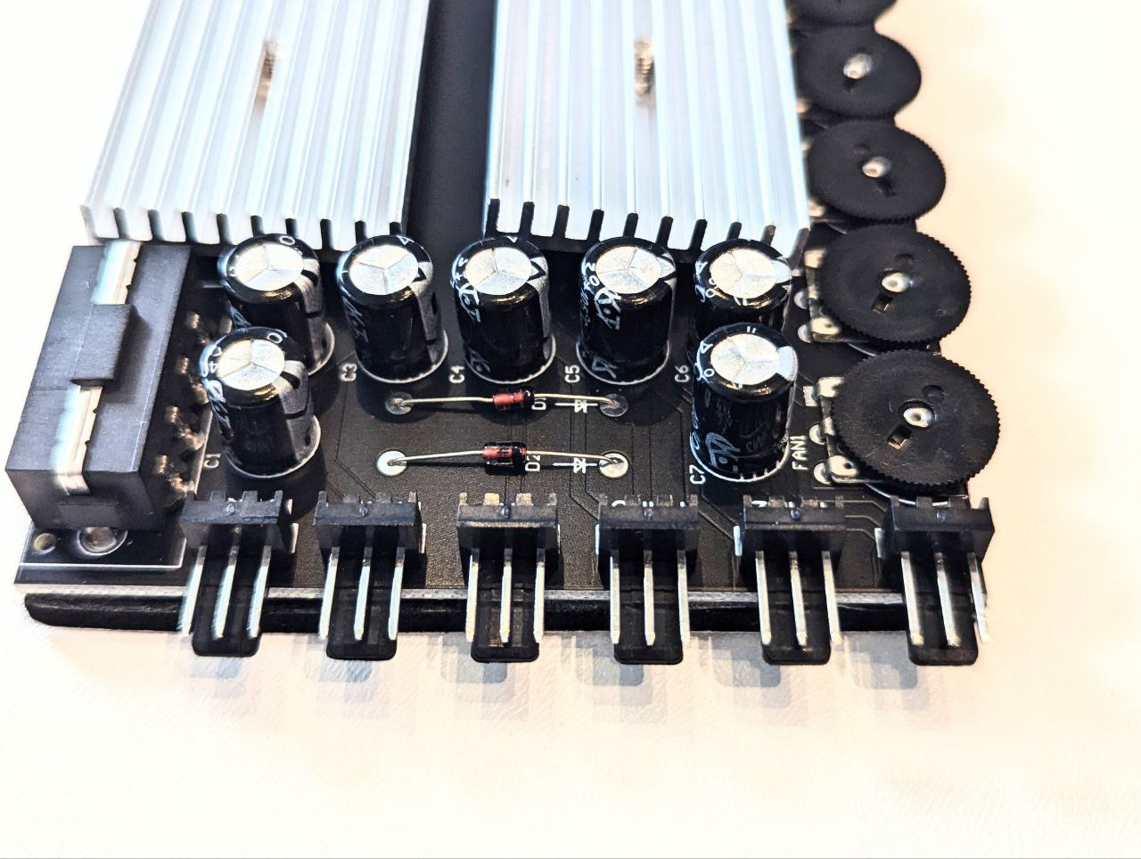 Контроллер скорости вентиляторов, регулятор оборотов на 6 каналов