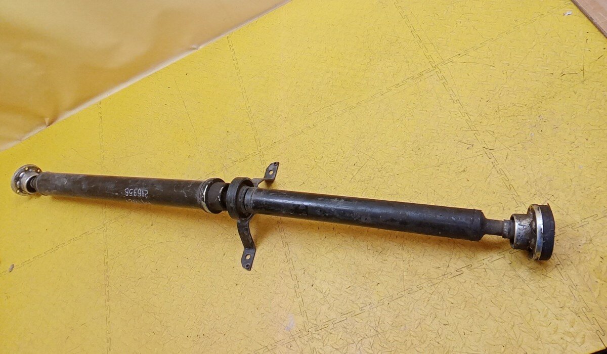 Вал карданный A4 (B8) Audi 8K0521101B