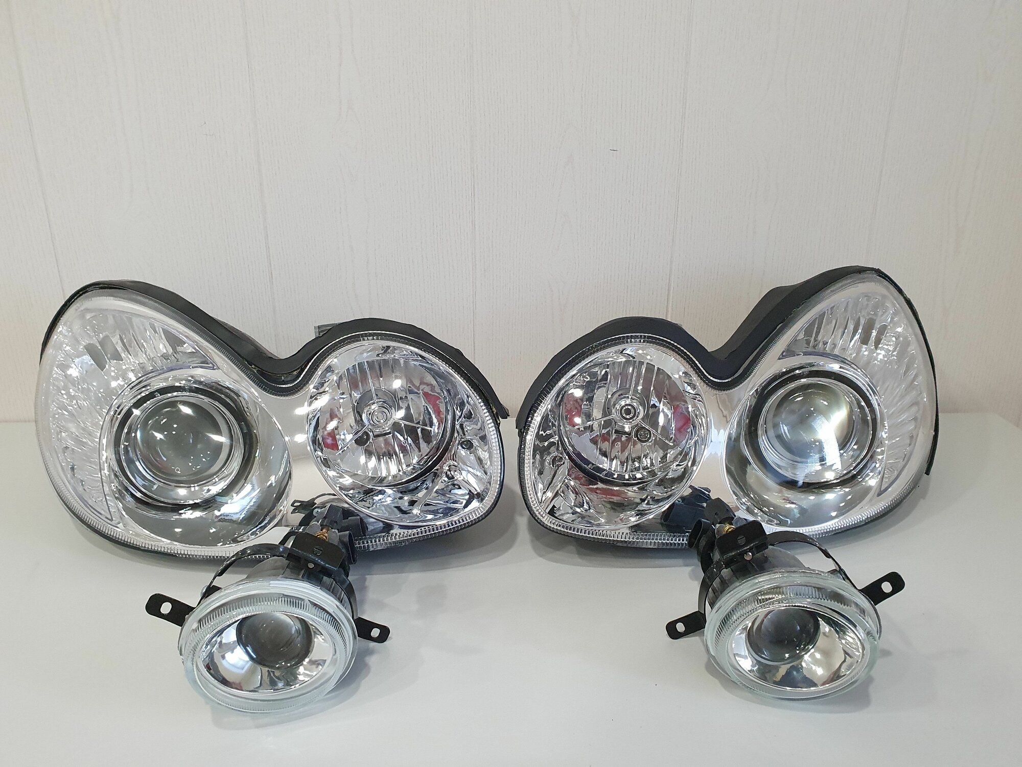 Фары левая и правая хендай соната и туманки EF 4 Hyundai Sonata 4 тагаз c 2001 по 2011 год комплект на две стороны