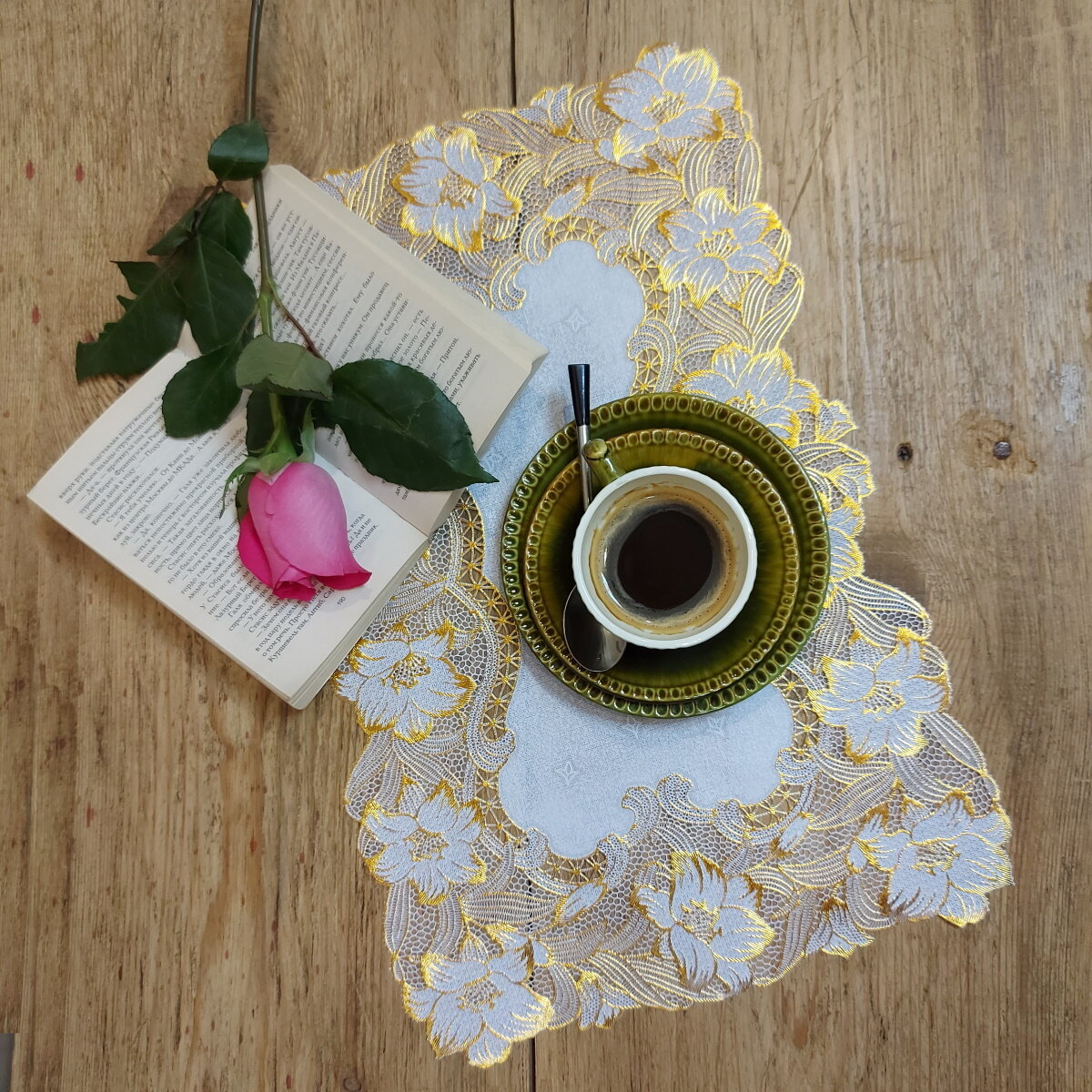 Набор прямоугольных салфеток Fine Lace JS1021G 30х45, белая с золотом