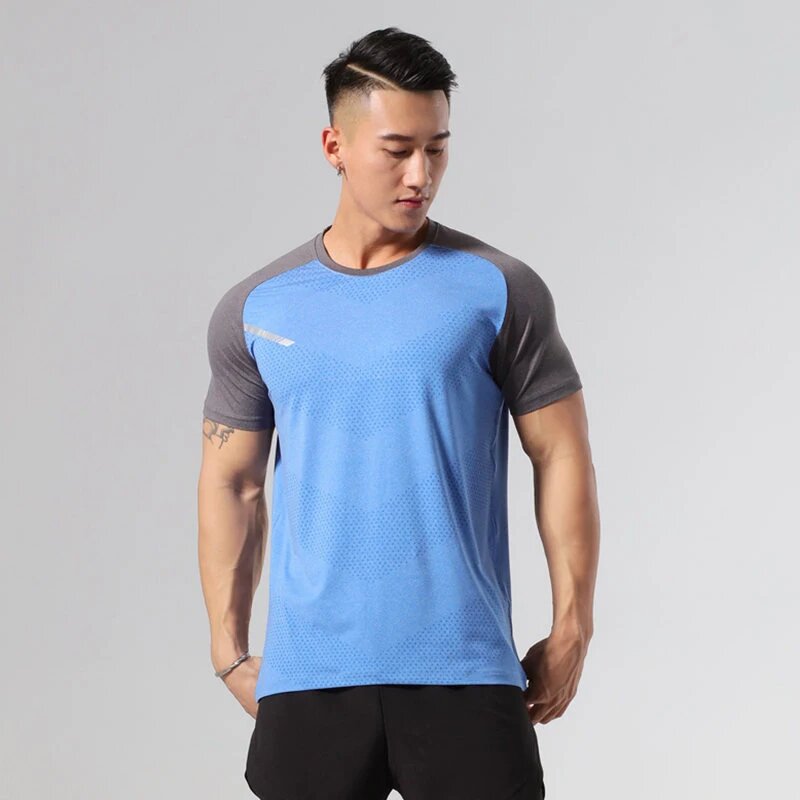 Футболка спортивная