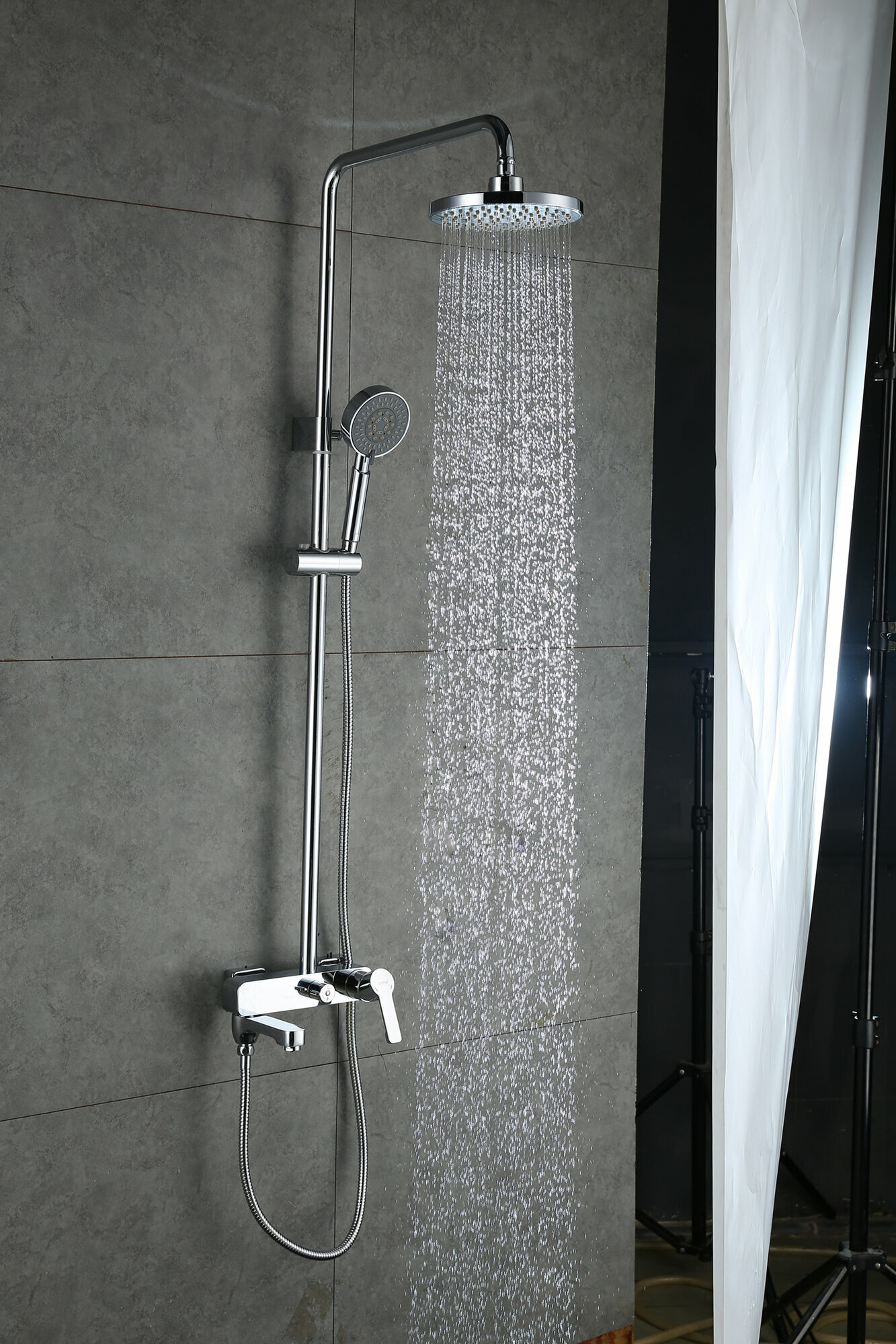 Душевая система со смесителем и тропичесим душем GAPPO TOMAHAWK G2402 хром