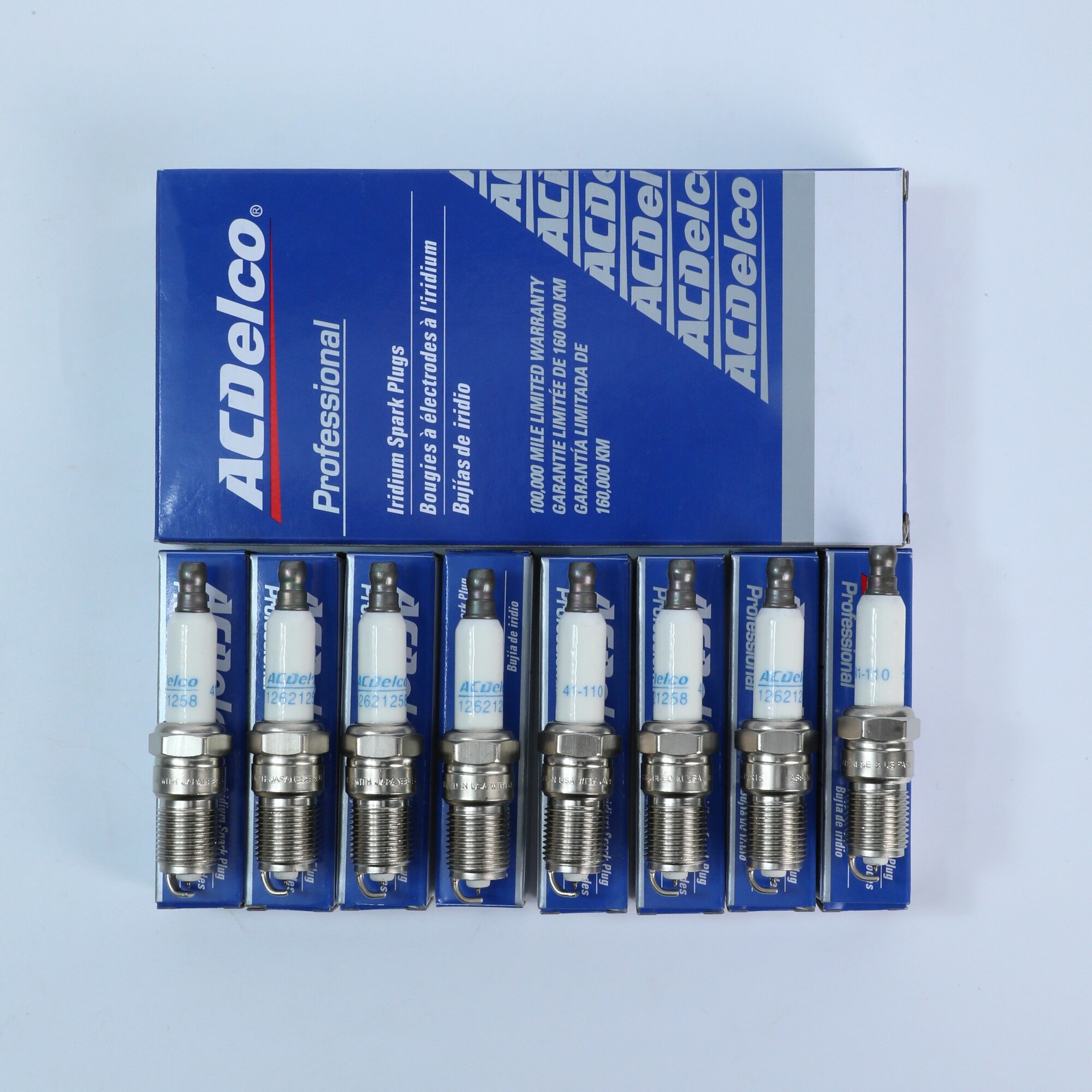 Комплект свечей зажигания (8штук) ACDelco 12680072 (41-110) Оригинал