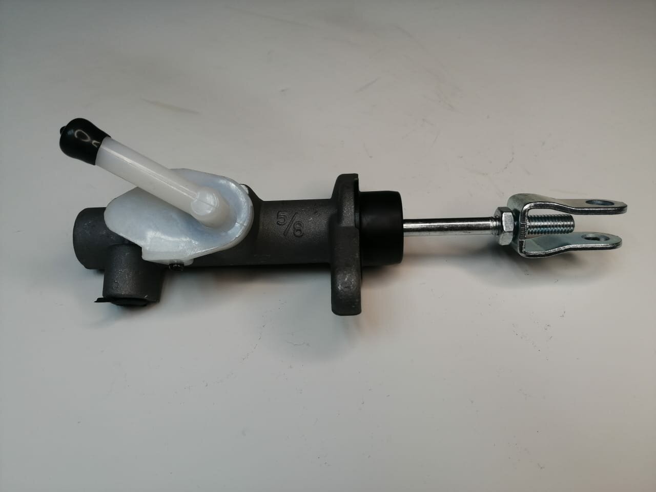 Цилиндр сцепления главный Chery Tiggo [1.6 16V 5MT внедорожник 4X4] T111602020