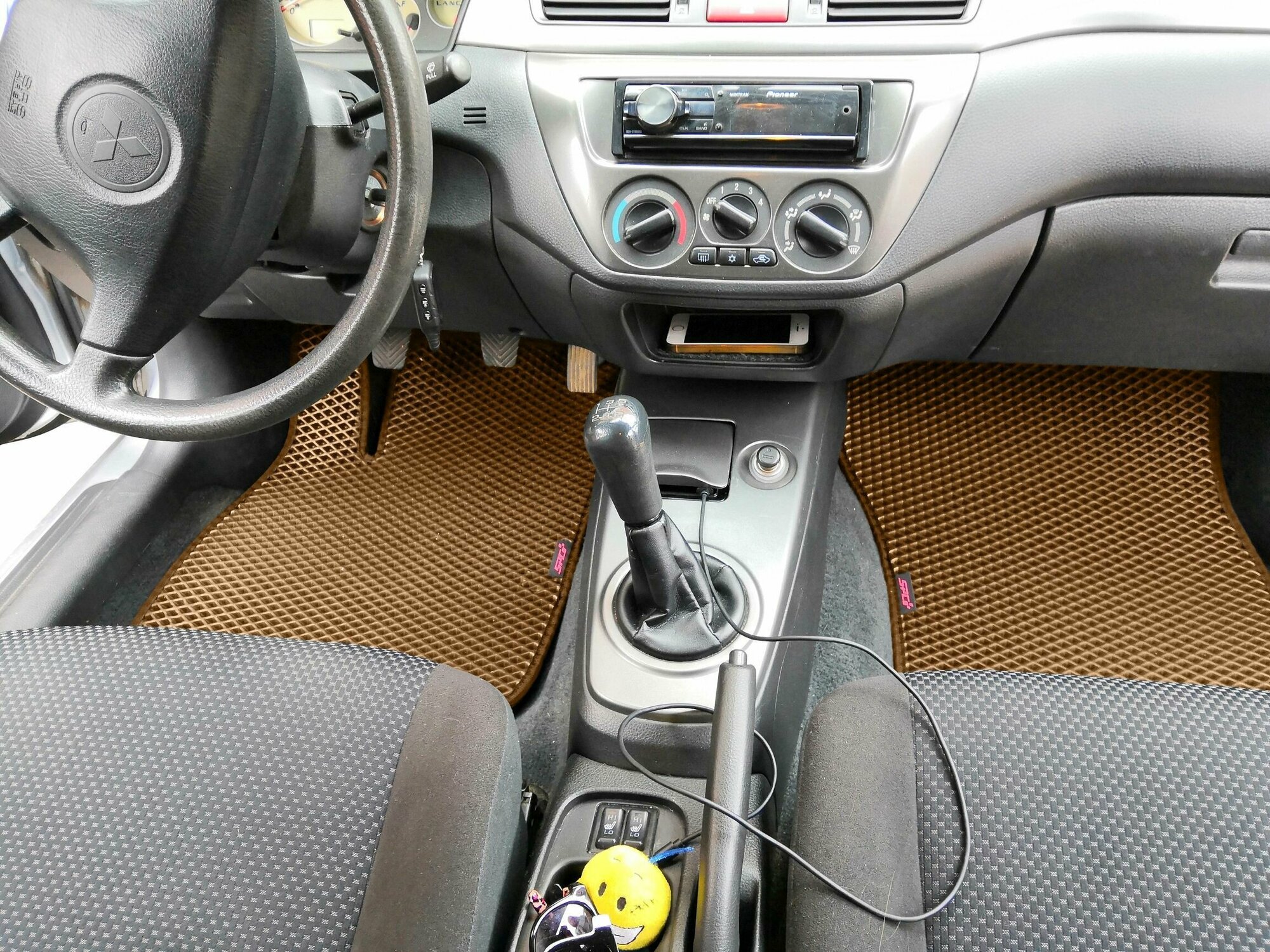 Автомобильные коврики EVA для Mitsubishi Lancer IX, 2000-2010, коричневый