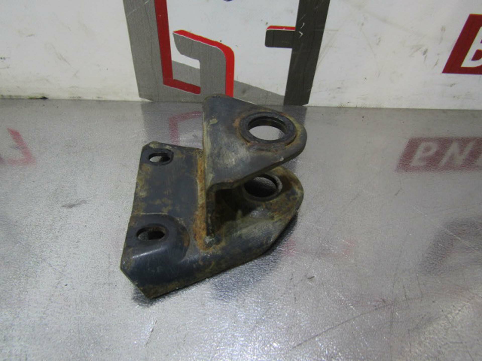 Кронштейн стойки стабилизатора передний правый Iveco Stralis