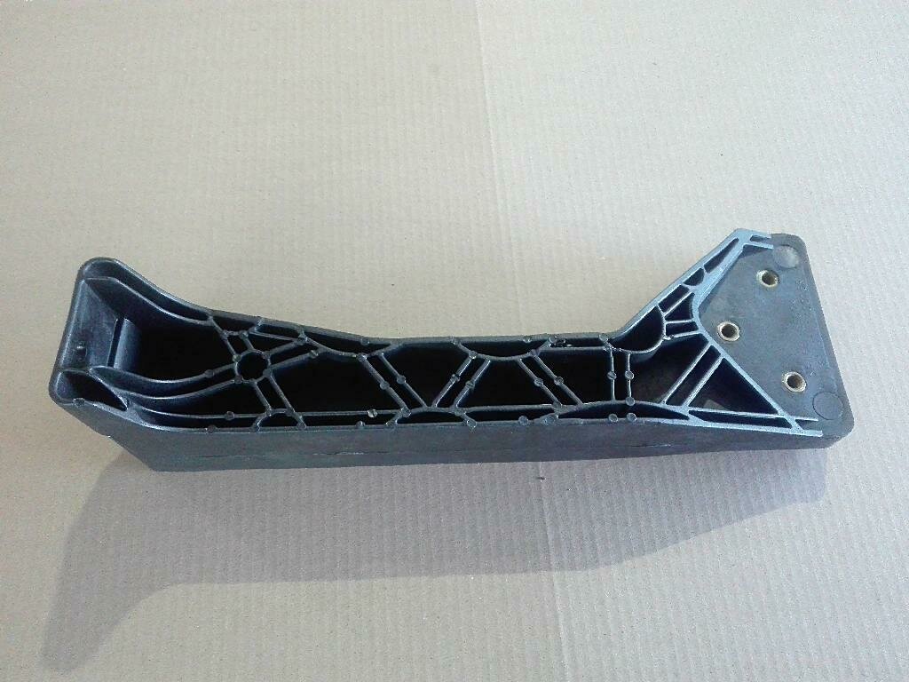 Кронштейн бампера левый (аналог) MAN (Ман) TGX 07-14 (81416146003)