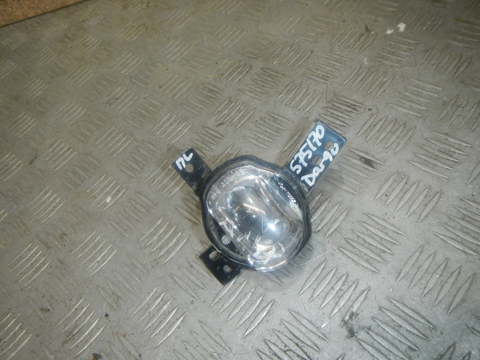 Б/У Фара противотуманная левая, Haval (Хавейл)-DARGO (22-) Haval DARGO (22-) Царапины. 575170 HAVAL арт. 4116102XKN52A