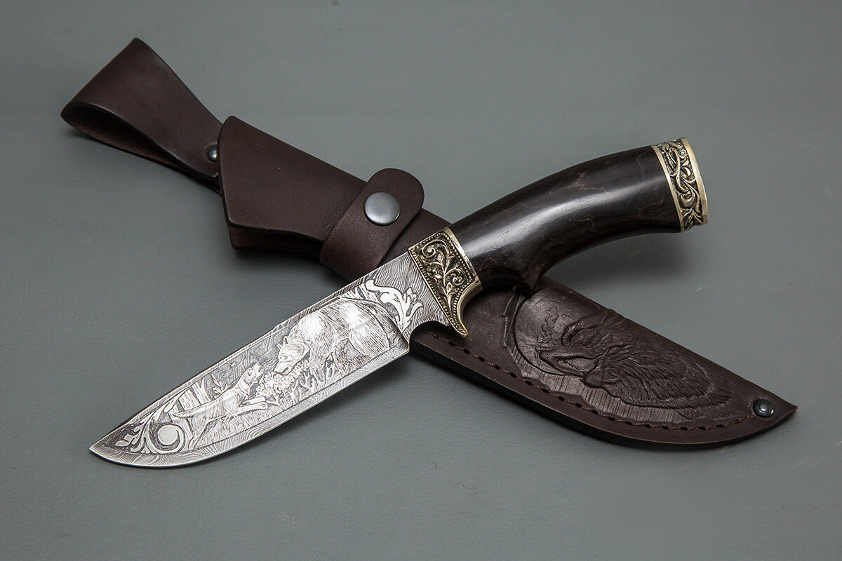 Нож из дамасской стали «Лорд» с гравировкой, рукоять литье мельхиор, стабилизированная карельская береза