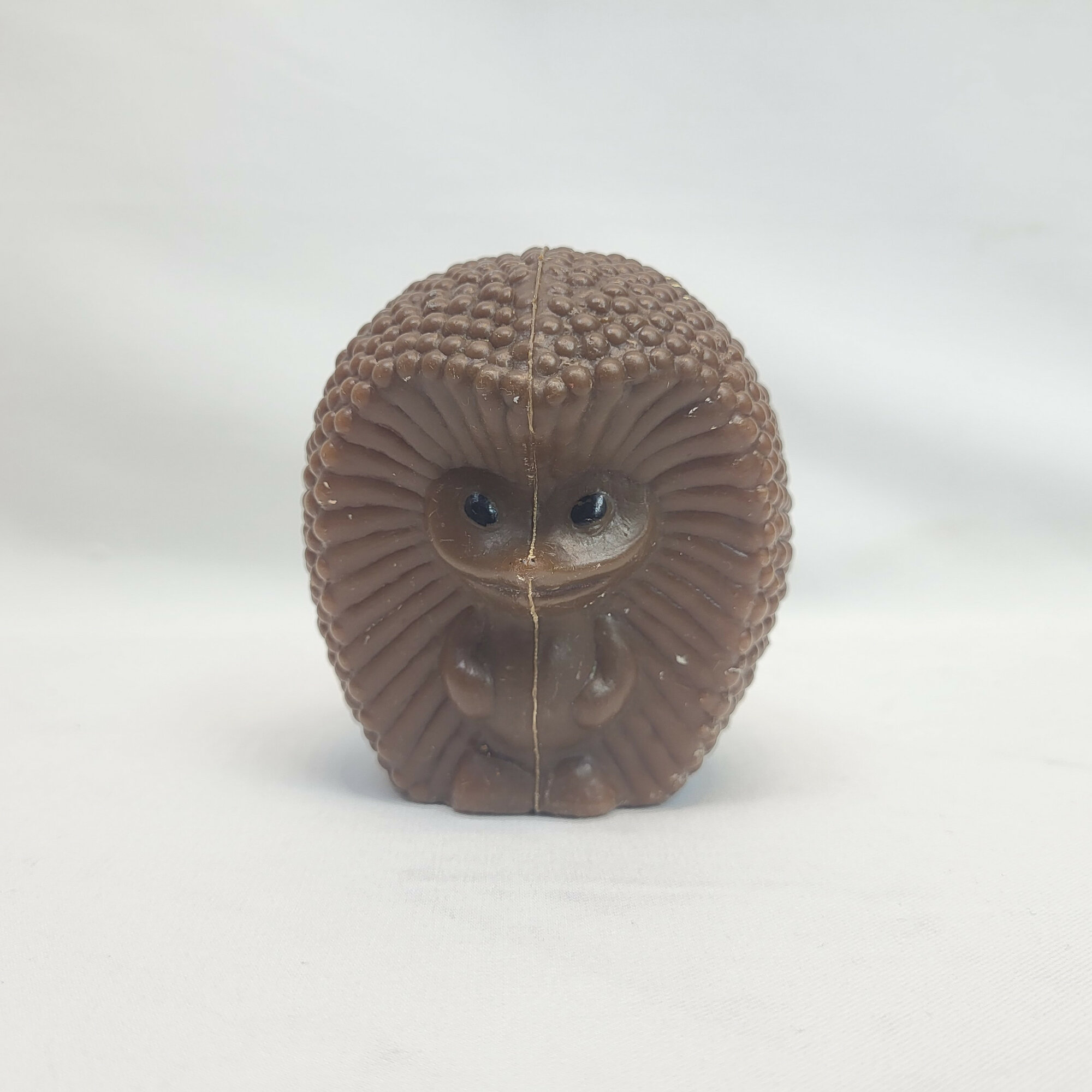 Игрушка винтажная, СССР. Пластмассовая фигурка ежика, полая, для детской игры и интерьера