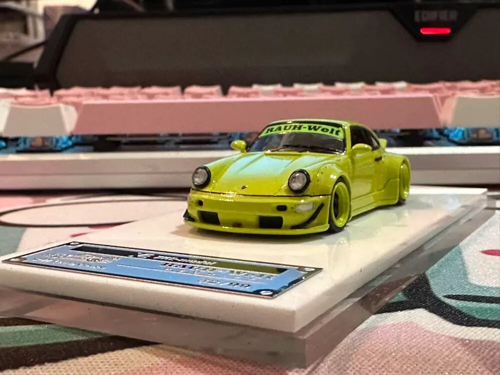 Машинка XKE Model 1:64 Porsche 911 964 RWB Coupe Высококачественные автомобильные модели из смолы