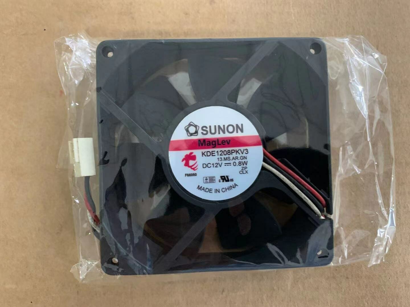 SUNON KDE1208PKV3 13. MS.AR.GN DC 12V 0.8W 3 провода 80x80x20mm сервер, вентилятор охлаждения -
