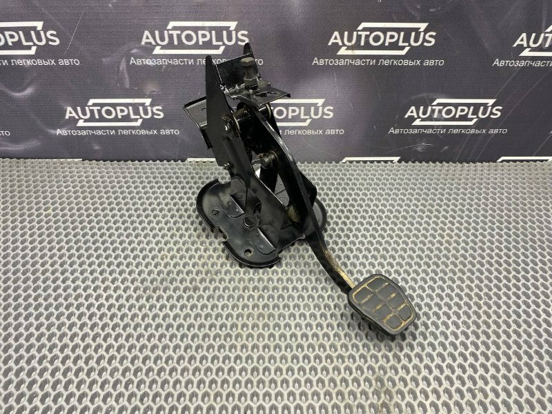 Педаль сцепления Chery Very A13 (SQR477F) Б/У с пробегом Арт. A13-1602010