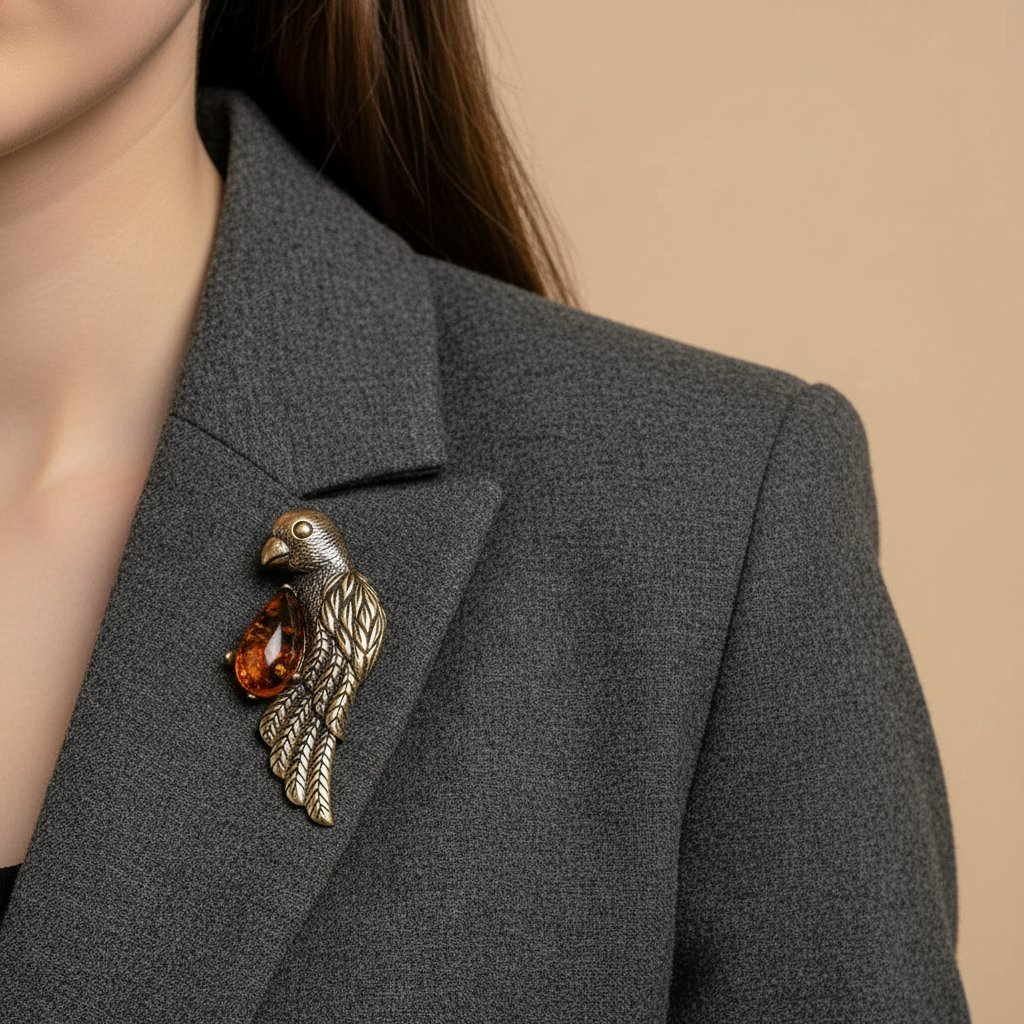 Брошь, янтарь