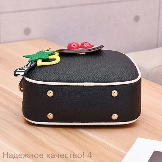 Сумка для девочек кросс-боди черная с вишенками из искусственной кожи через плечо для девочек — фото 1