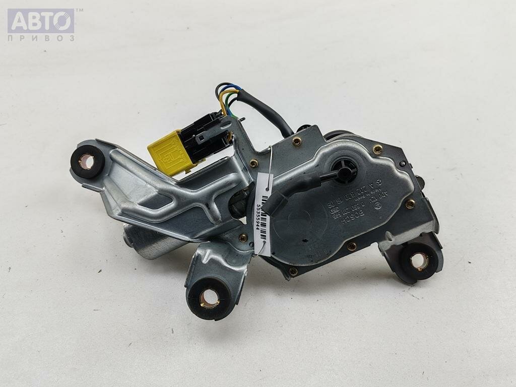 Двигатель стеклоочистителя заднего (моторчик дворников) Mercedes C-Class W202 (1993-2000)