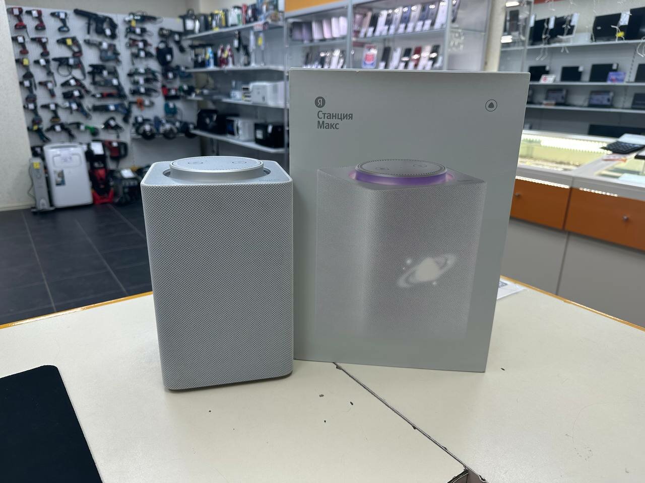 Умная колонка Яндекс. Станция Макс