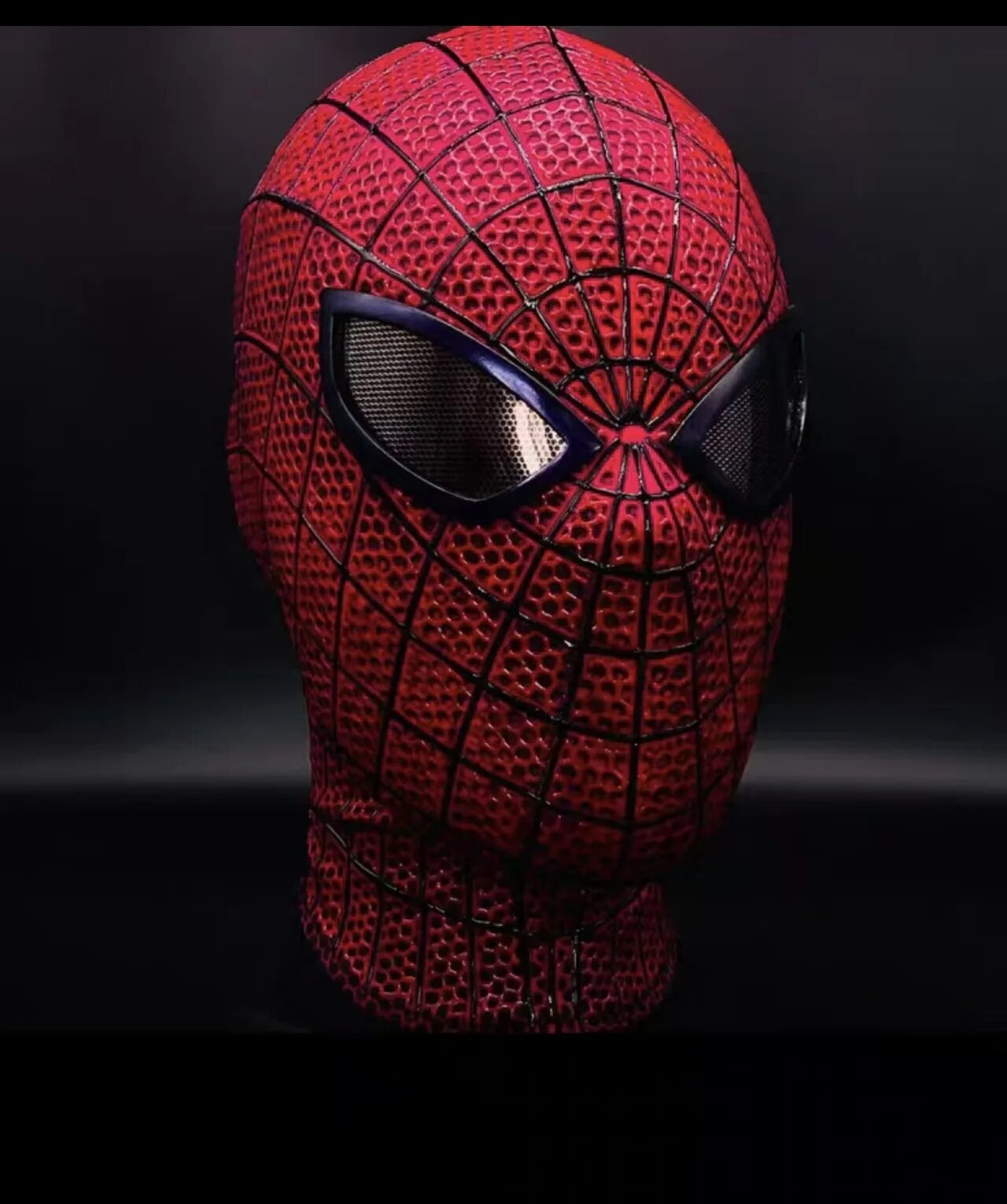 Коллекционная маска Человека-паука 1.0 Hot Toys