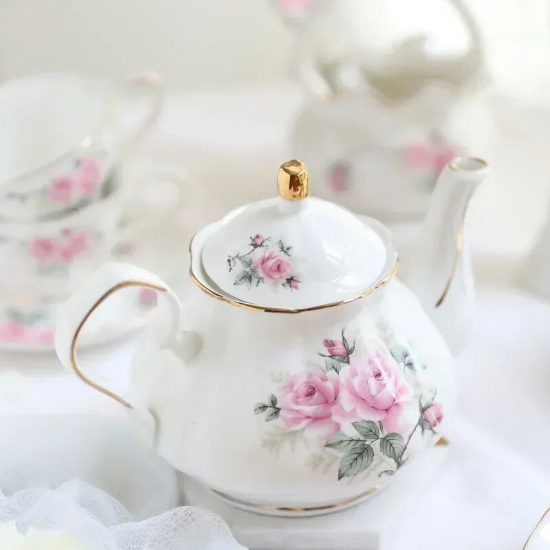 Фарфоровый чайник Puer 500 мл PINK CAMELLIA