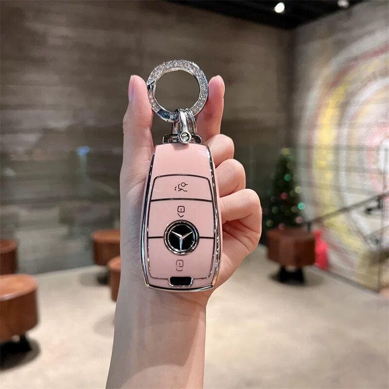 Розовая бусина с алмазным кольцом для ключей Mercedes EQB