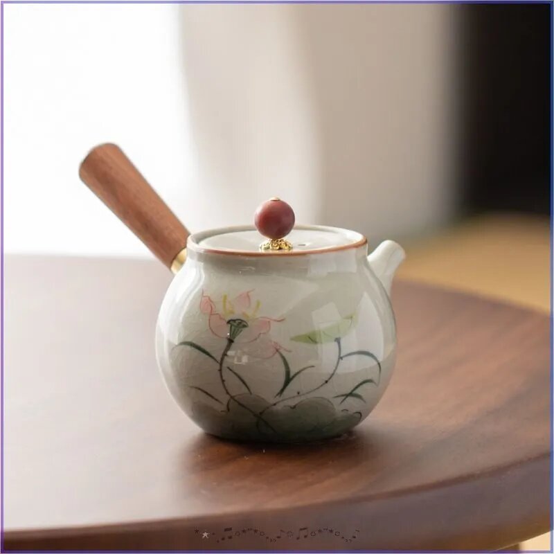 Чайник заварочный керамический с деревянной ручкой 250 мл, ручная роспись, для чая и трав