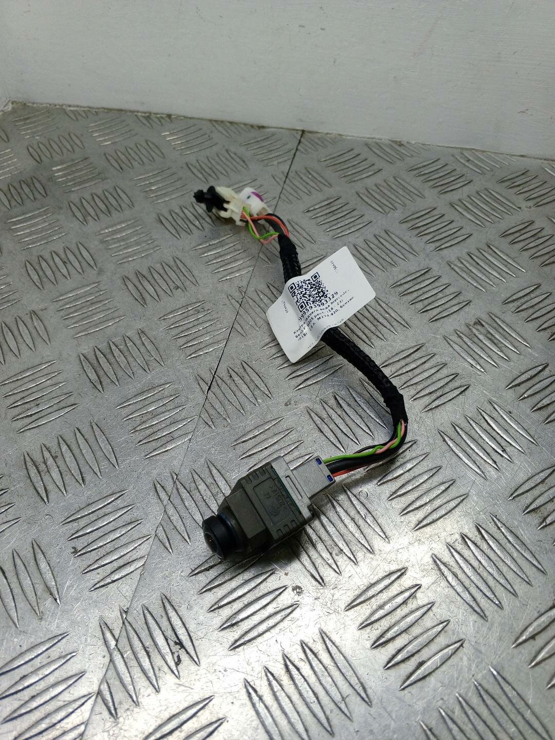 Камера заднего вида для Mercedes C W205 2.0 OEM A2229054509