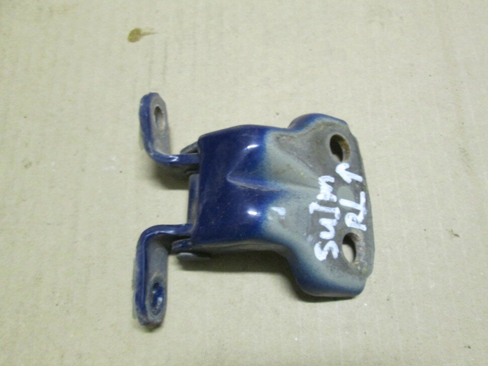 Петля двери задней левой верхняя Subaru Impreza GC8 б/у