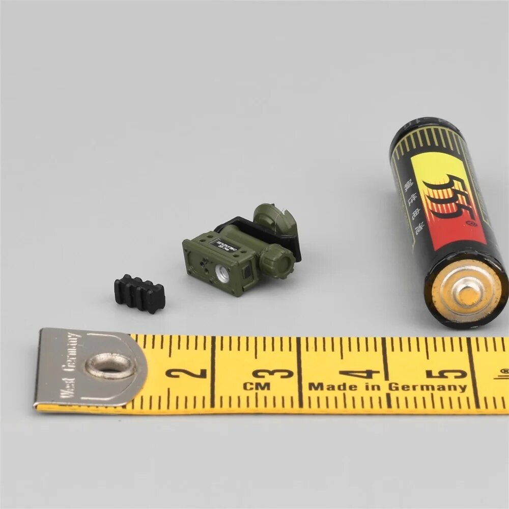 Фигурка солдата Easy&Simple ES 26067R Helmet Light