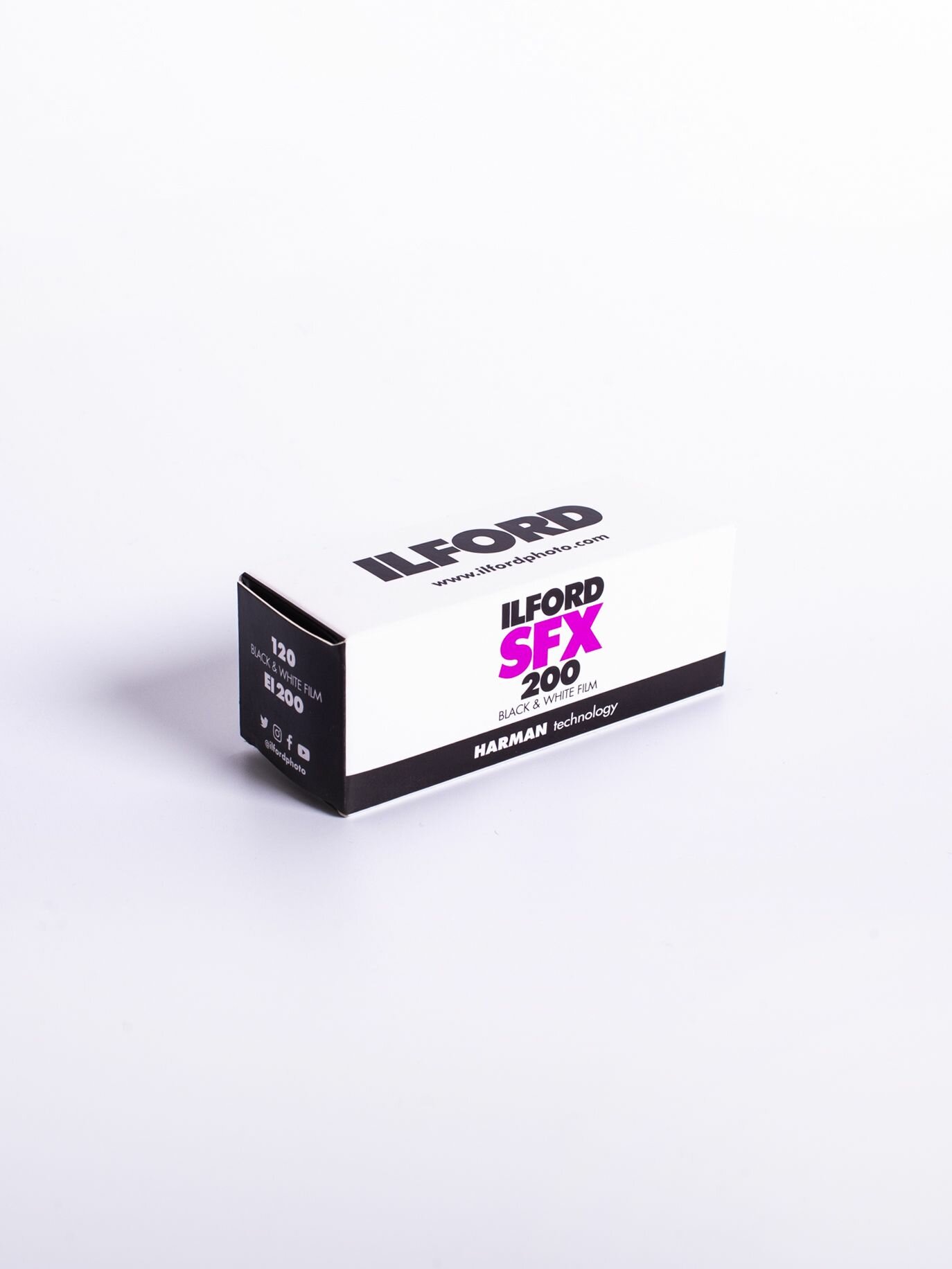 Фотопленка ЧБ Ilford SFX 200iso - тип-120 (1шт)