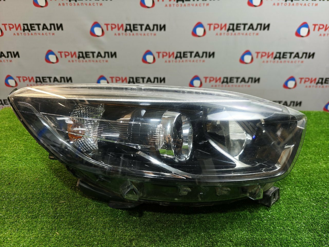 Фара Renault Kaptur 1.6 H4M 2021 прав. (б/у)