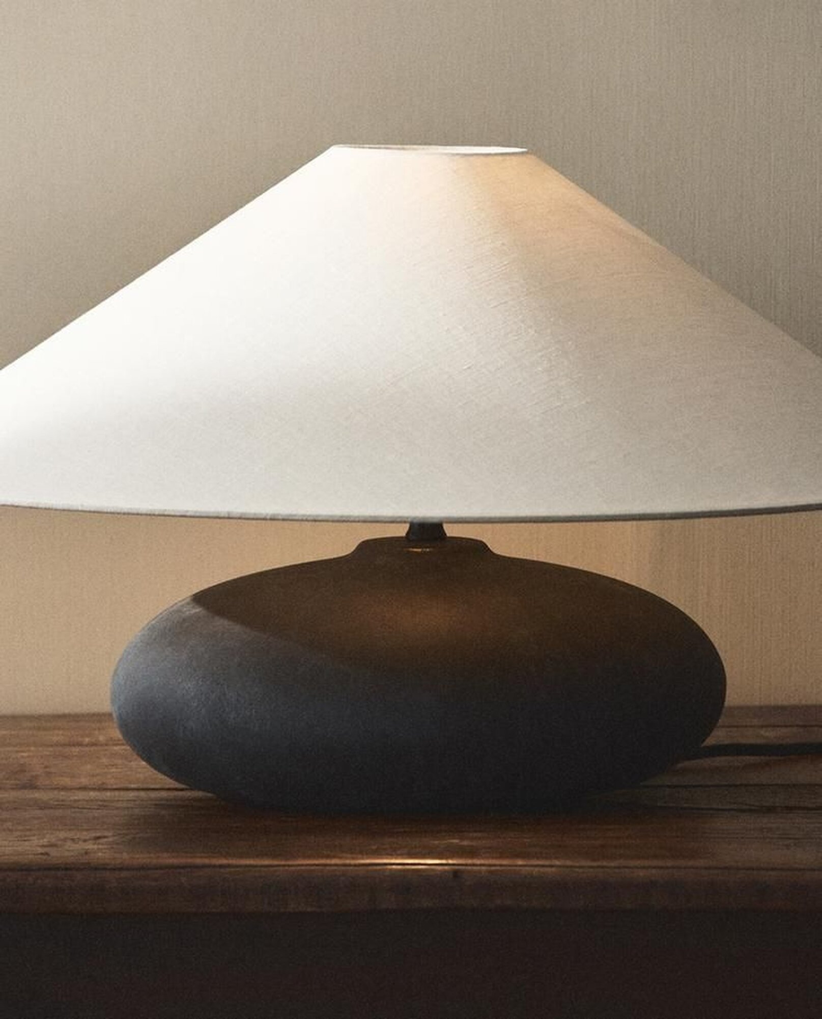 Настольная лампа ZARA HOME 7152/047/800 - с керамическим основанием 32,3 x 53 x 53 см, цвет черный/кремовый