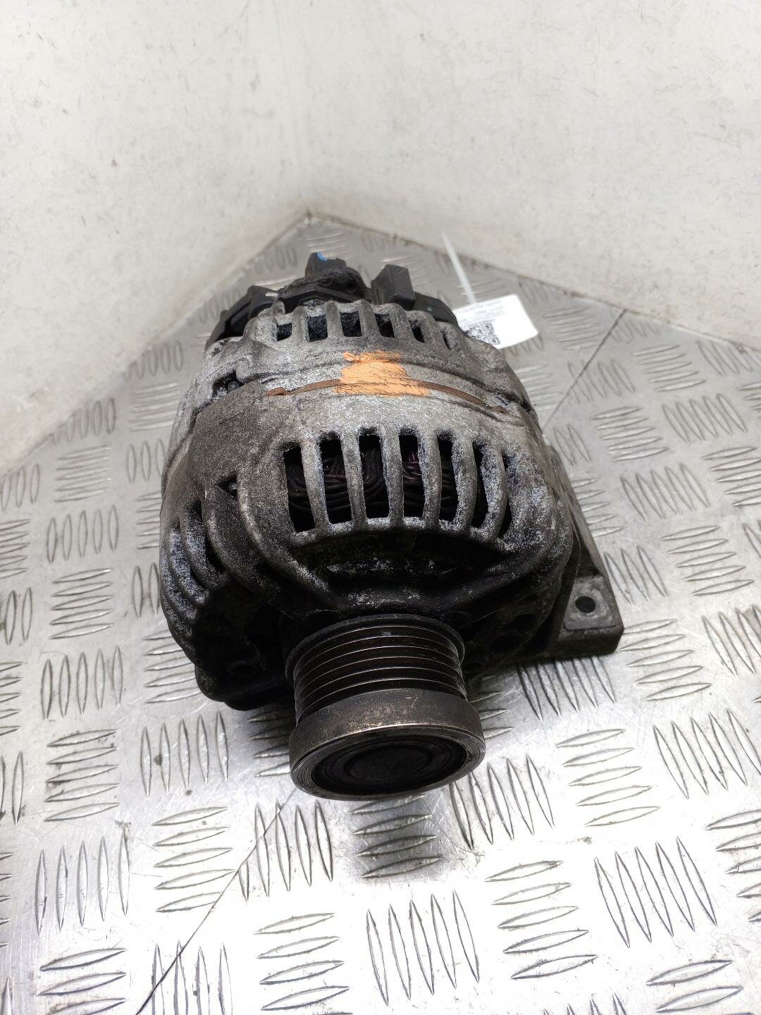 Генератор для Volvo V70 2 2.4 OEM 30667787