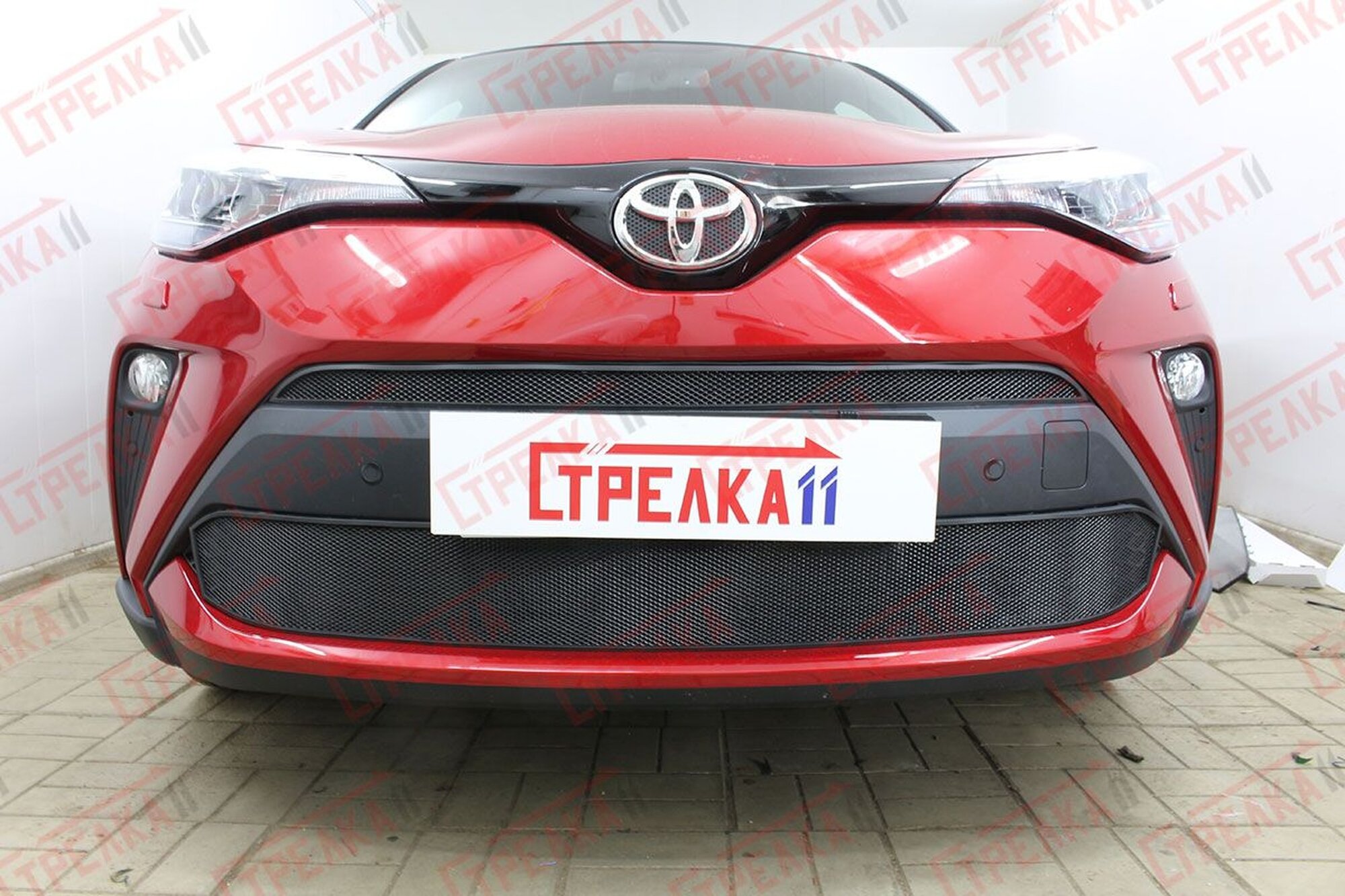 Защитная сетка радиатора с окантовкой и защелками для TOYOTA C-HR I рестайлинг 2019-, 2шт