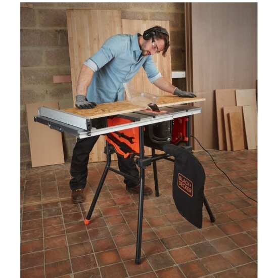 Пила настольная Black+decker BES720 — фото 1