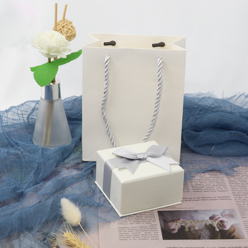 Премиум белый комплект для двойного кольца с ювелирной коробкой и подарочной сумкой для элегантной упаковки