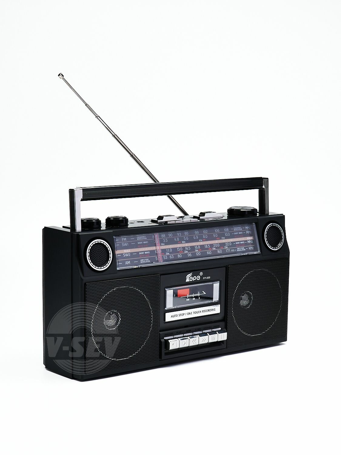 Кассетная магнитола с Bluetooth, USB и microSD FP-830