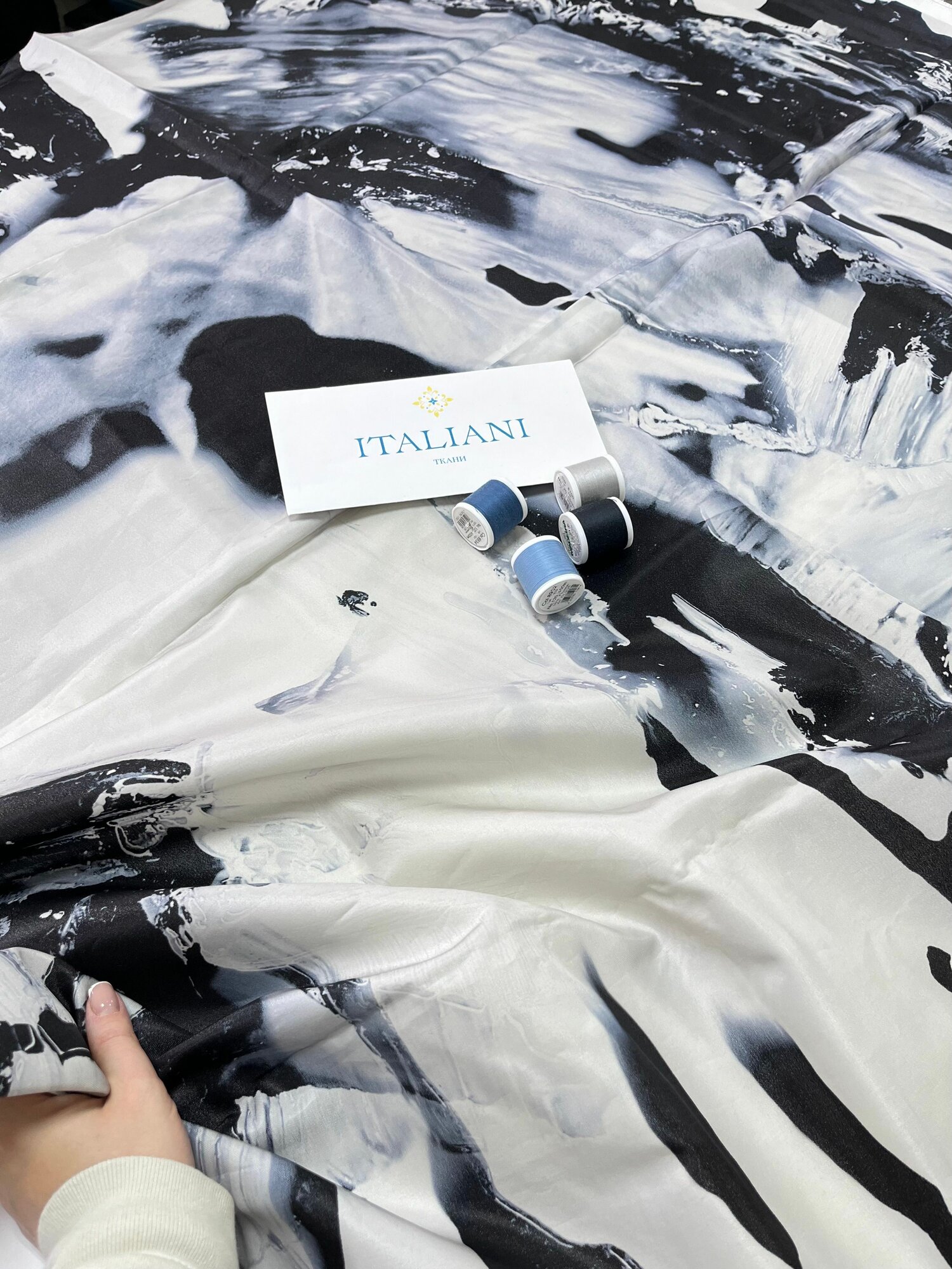 Шелковые купоны/Тройная органза/100% шелк/133 см*139 см/Италия