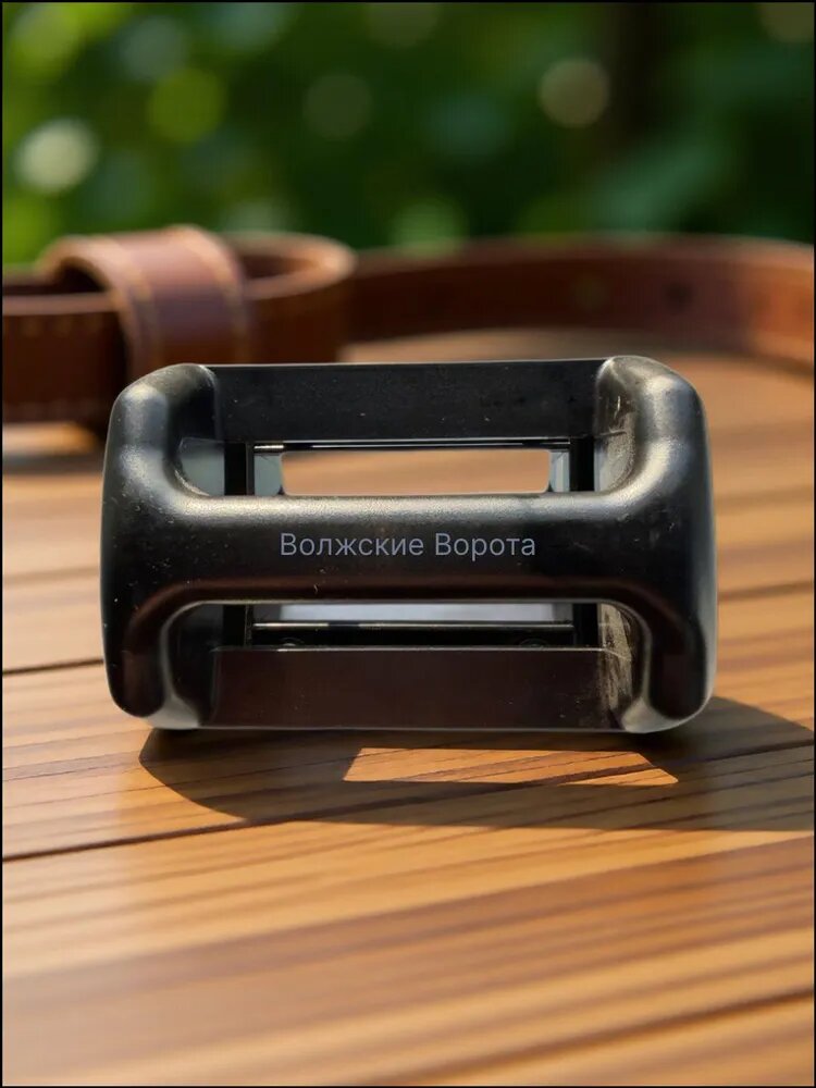 Фурнитура для ворот ручка выступающая ПВХ 150мм для гаражных секционных подъемных