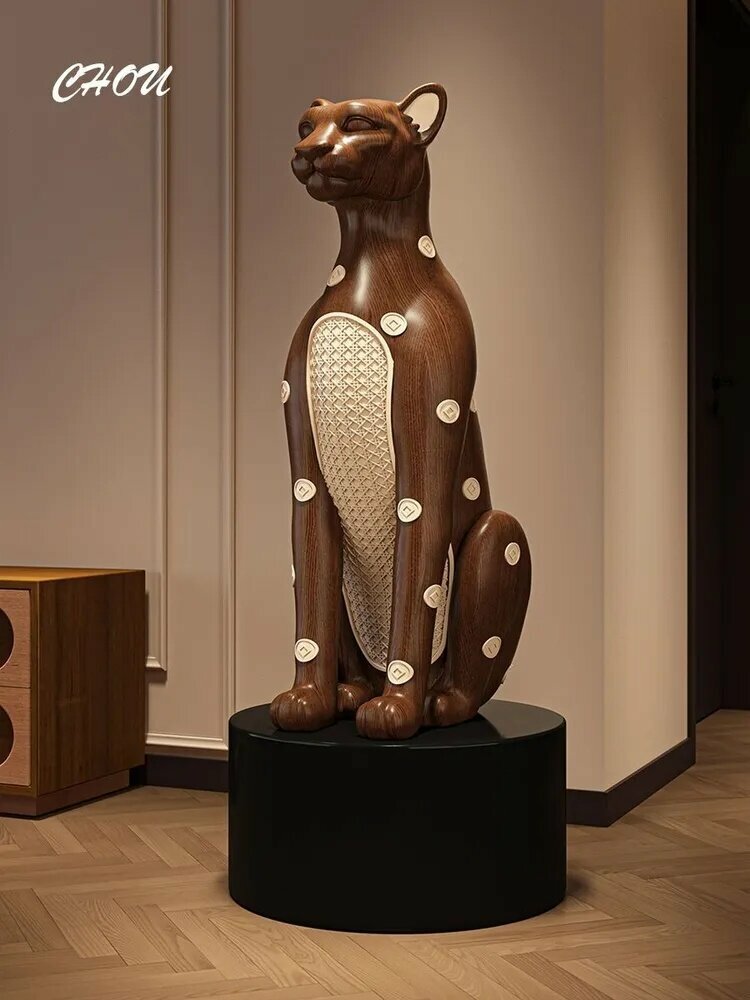 Фигурка Hurah Brown, современная скульптура, цвет коричневый, материал смола,40х40х92 см