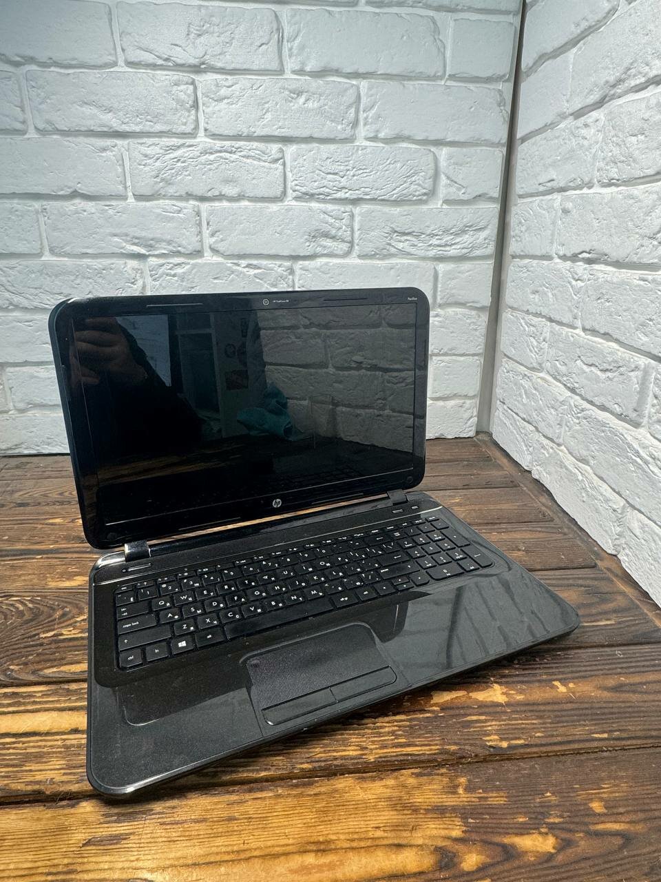 Ноутбук HP Pavilion 15-b052sr Intel Core i3 3217U 1.8 ГГц, SSD 256 gb, RAM 8 гб, GeForce GT630M 1ГБ, черный, win8